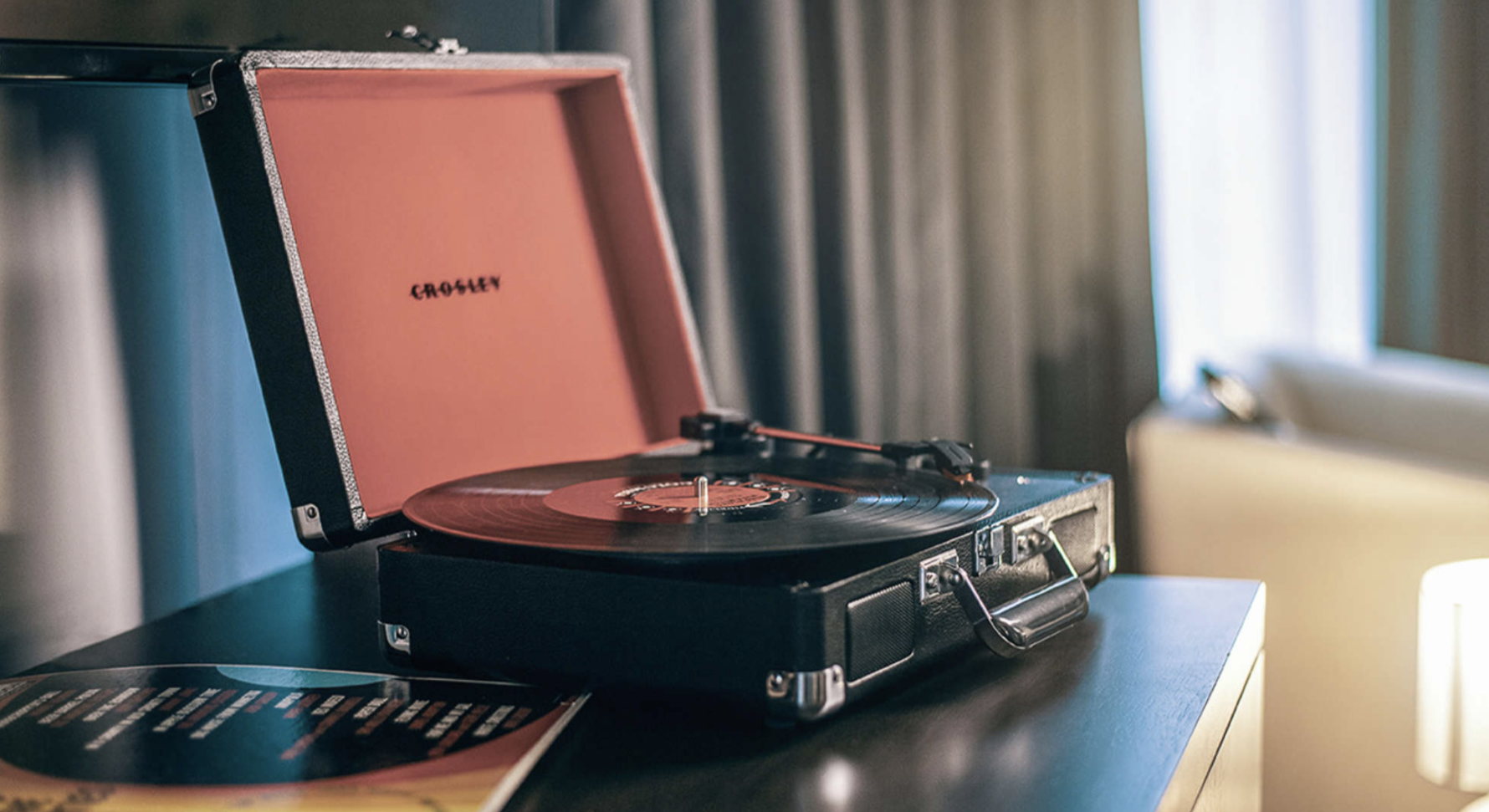 Saint Kate – The Arts Hotel | Milwaukee Hotels | Fifty Grande
